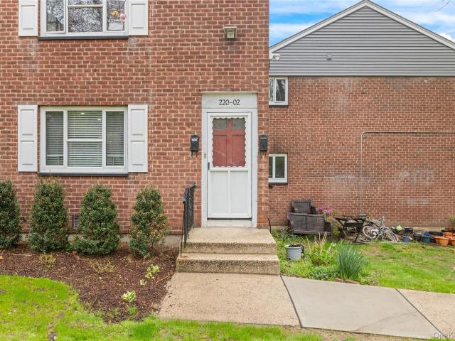 220 02 Stronghurst Avenue, Unit LOWER. 183 | Compass