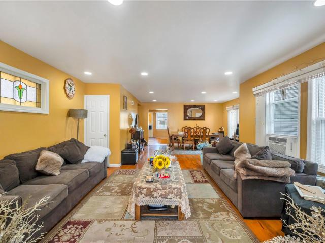 220 16 th Avenue