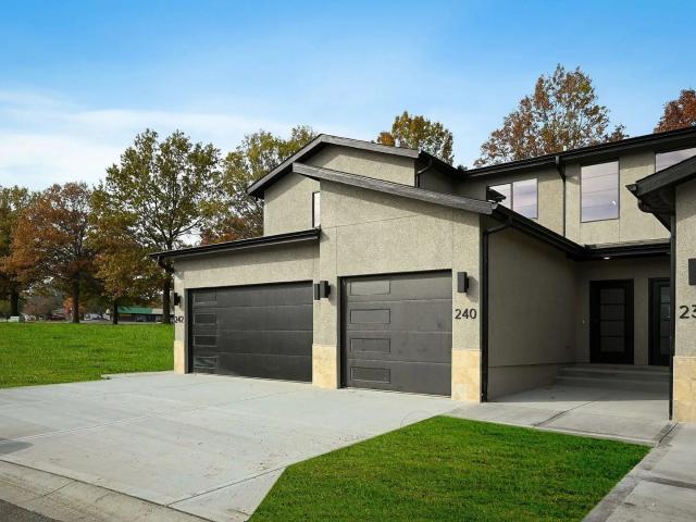 220 226 Sumac Rd