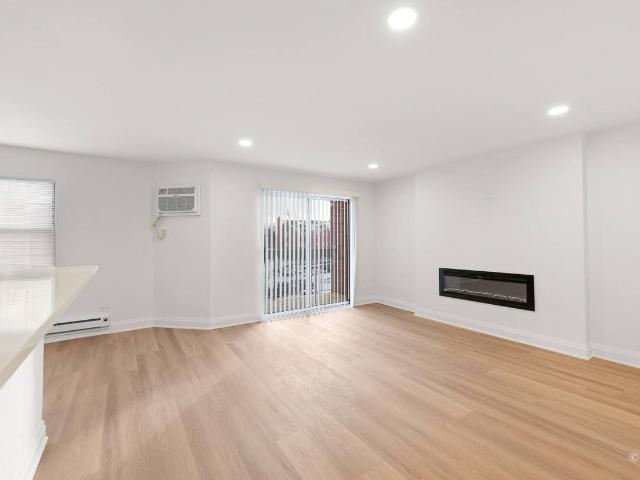 220 248 S. Rush Street 2 Bedroom Apartment for Rent at 220 S Rush St, Itasca, IL 60143