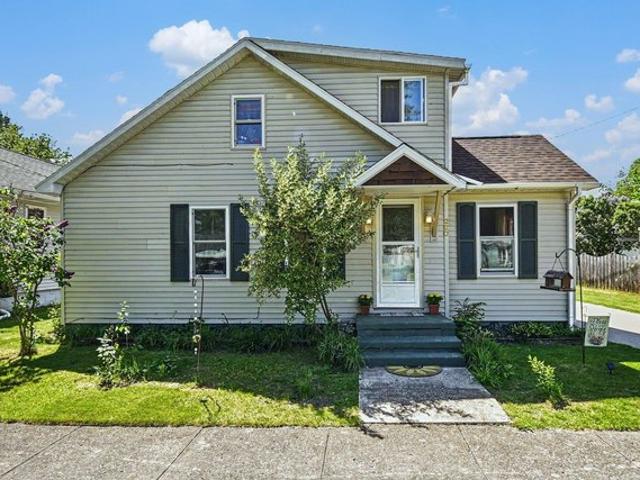 220 2nd Ave, Tawas City, MI 48763