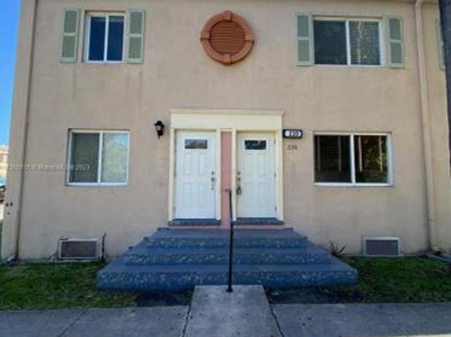 220 85th St Rd NW #220, Miami, FL 33150