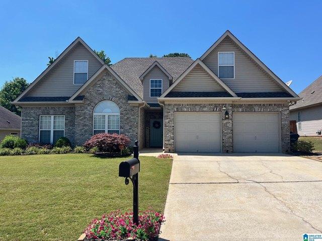 220 Camden Cove Pkwy, Calera, AL 35040