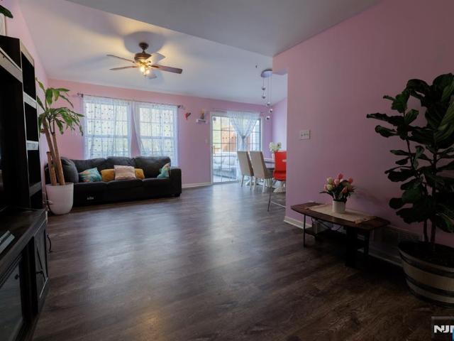 220 Canal Way