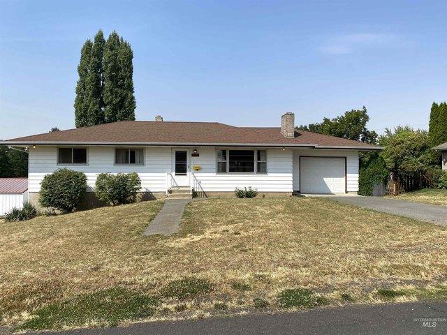 220 Cedar St, Potlatch, ID 83855