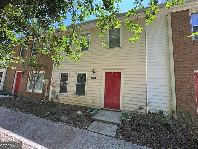 220 Chads Ford Way, Roswell, GA 30076
