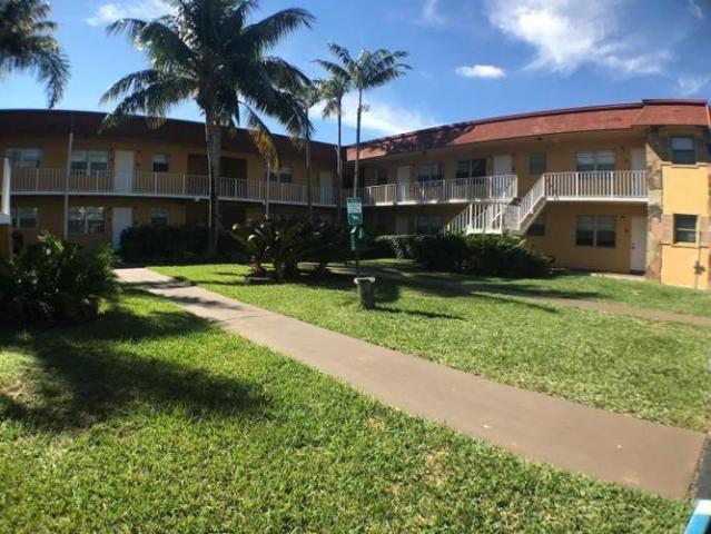 220 Croton Ave #201, Lantana, FL 33462