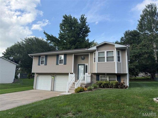220 Alpine Dr, Cape Girardeau, MO 63701