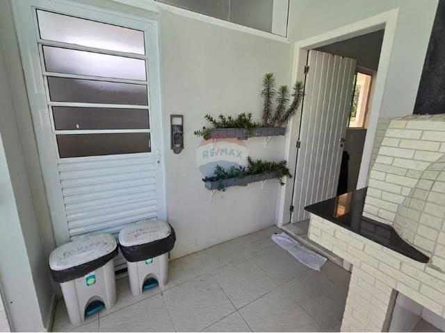 220 Área Útil Casa de Condomínio Alugar, 4 Dormitórios localizado em Cachoeira do Bom Jesus, Florianópolis, Santa Catarina, 88056000 | Brasil