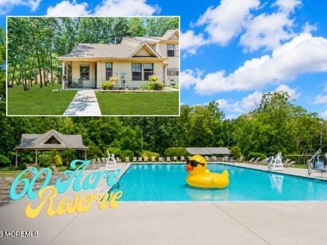 220 Azalea Cir, Jackson, NJ 08527