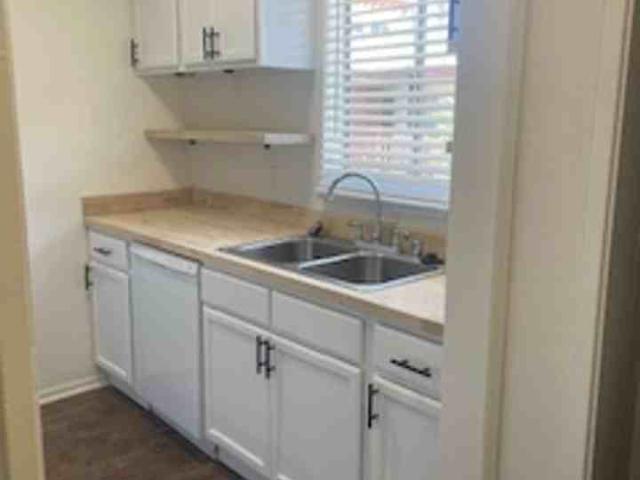 220 Bay St. 2 Bedroom Apartment for Rent at 220 Bay St, Santa Monica, CA 90405 Ocean Park