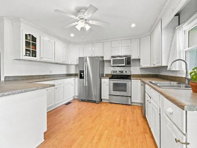 220 Bacon Road