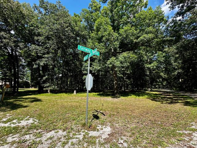 220 Beyers Lake Est