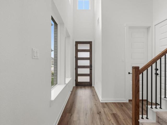 220 Bloomington Loop
