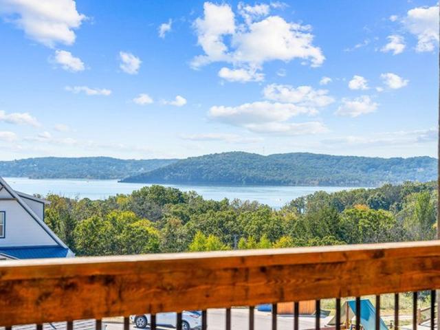 220 Branson Cove Blvd Unit 22, Hollister, MO 65672