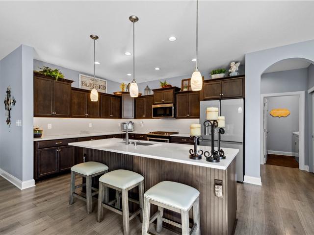 220 bridle lane