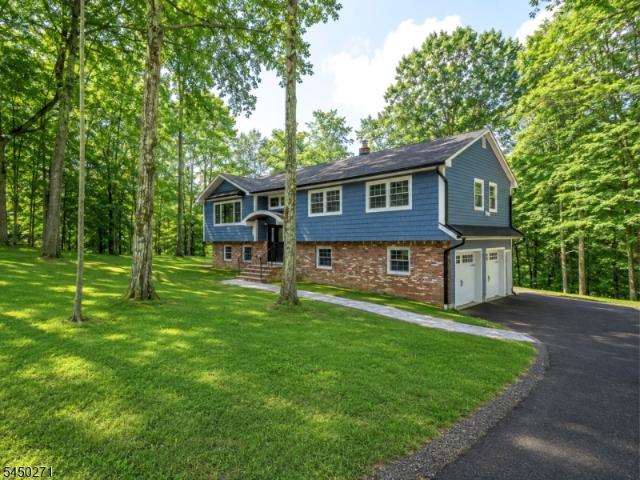 220 Brook Valley Rd