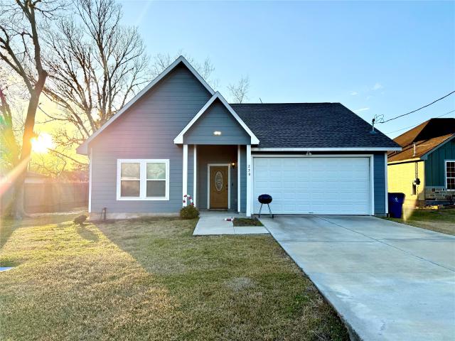 220 Brown St, West Columbia, TX 77486 | MLS #499846 | Compass