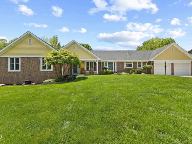 220 Governors Ln, Zionsville, IN 46077