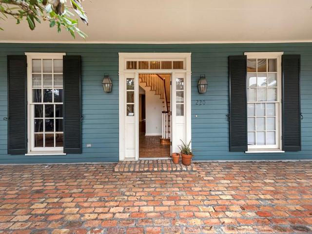 220 Garden Road