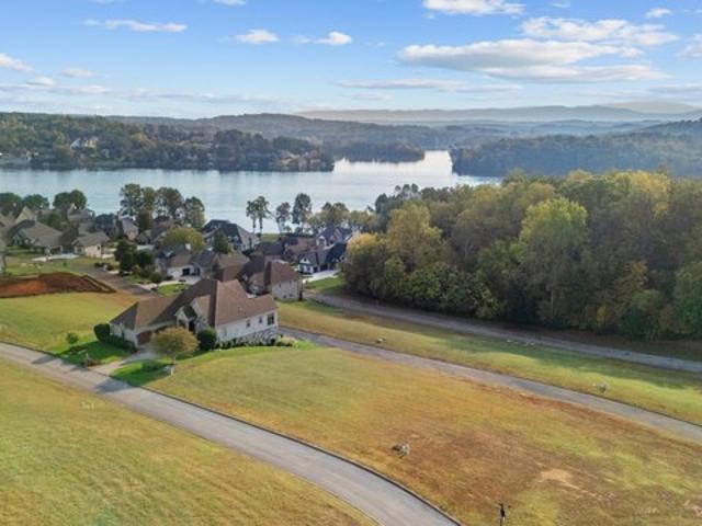 220 Grandville Ct, Vonore, TN 37885