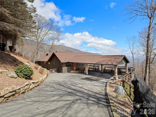 220 Dulcimer Lane