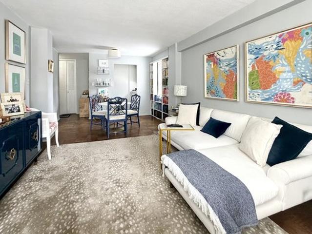220 E 60th St Apt 7J, Manhattan, NY 10022