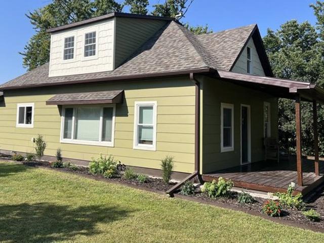220 E 8th St, Platte, SD 57369