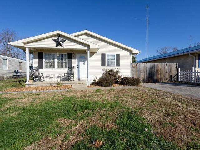 220 E 1st St, Tennyson, IN 47637