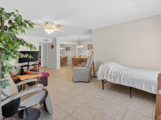 220 E High Point Ct, Unit B, Delray Beach, FL 33445 | MLS #R11166