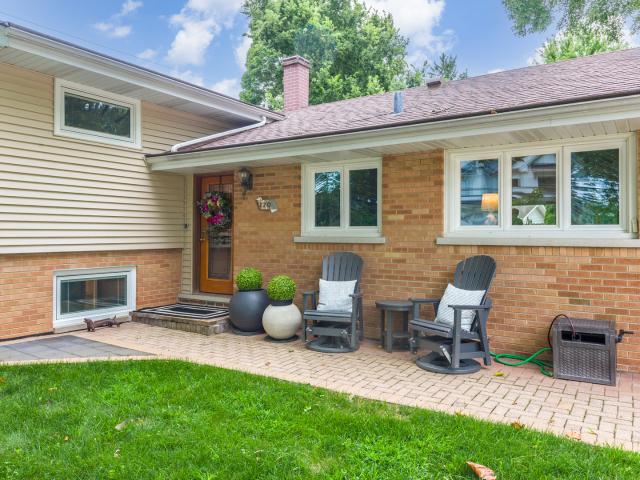220 E Hillside Road