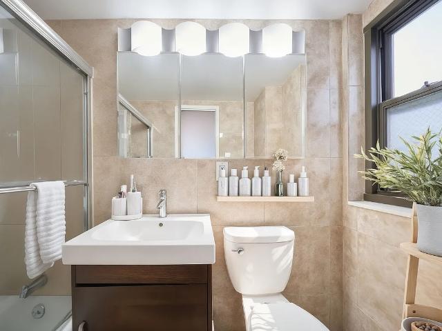 220 East 57th Street, New York, NY