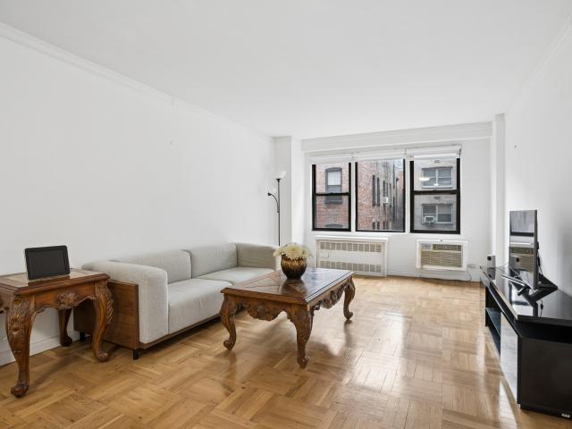 220 East 54th Street, Unit 6N