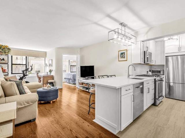 220 East 67th Street, New York, NY