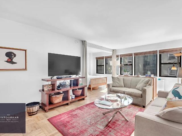 220 East 67th Street, New York, NY