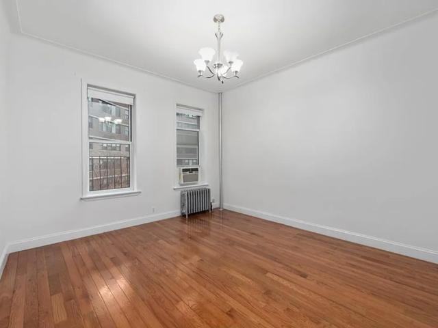 220 East 36th Street, New York, NY