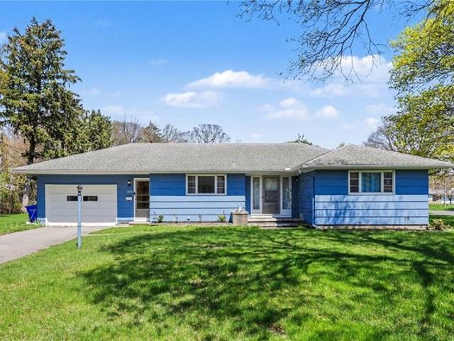 220 Ellington Rd, Rochester, NY 14616