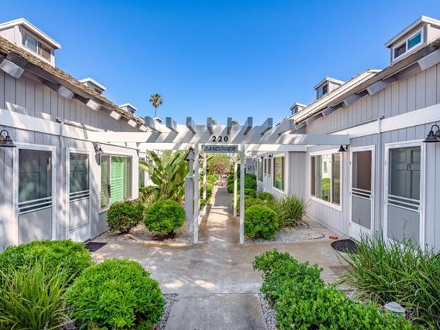 220 Elm Ave Apt 9, Carpinteria, CA 93013