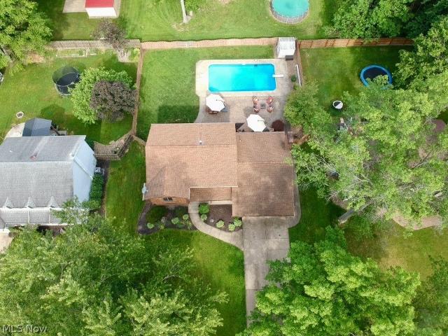 220 Fox Run