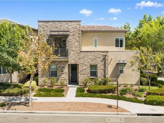 220 Follyhatch, Irvine, CA 92618