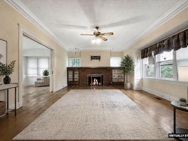 220 Forest Ave