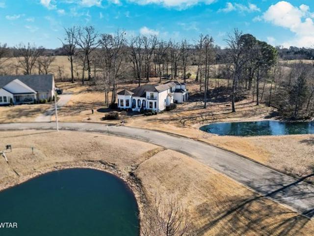 220 Forest Lake Dr, Humboldt, TN 38343