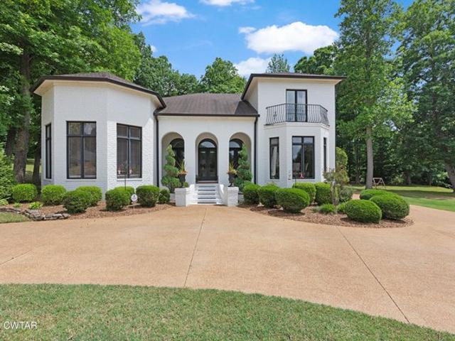 220 Forest Lake Dr, Humboldt, TN 38343