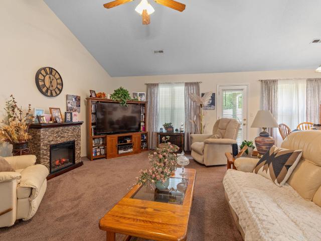 220 Forest Lane