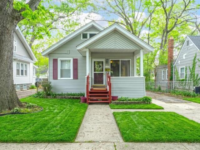 220 Farmdale St, Ferndale, MI 48220