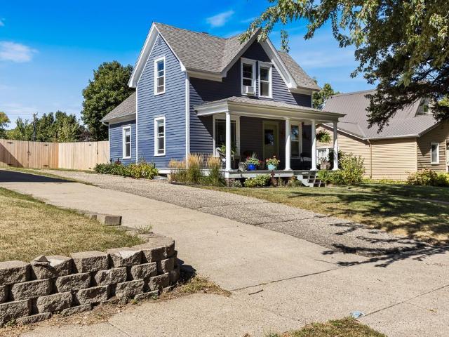 220 Fremont Street S