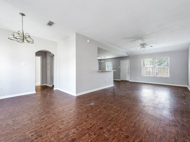 220 Kellyn Ct, Conroe, TX 77306 | MLS #20890
