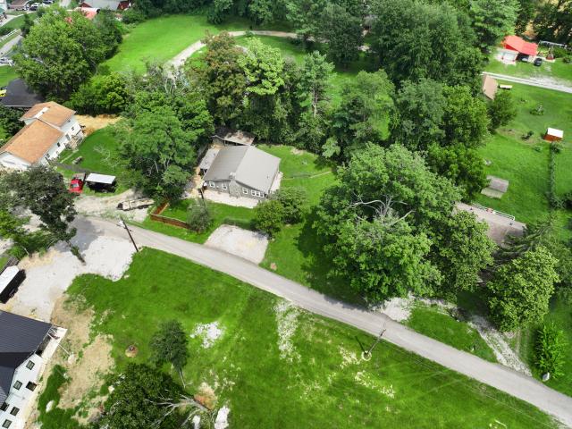220 Kennedy Lane