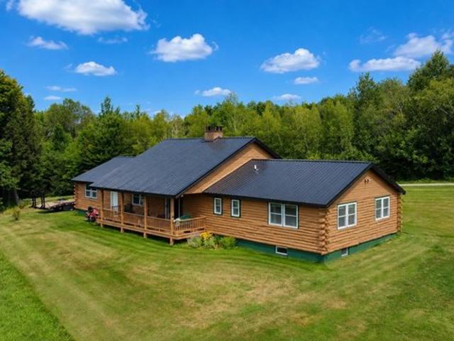 220 Kittredge Road Ext, Newport, VT 05857