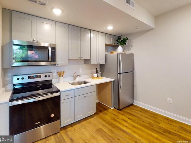 220 Hamilton St NW 218, Washington, DC